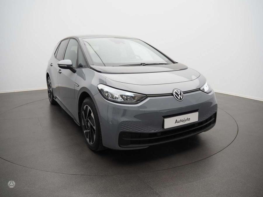 Grey Volkswagen ID.3 2023 in Vilnius, with an engine capacity of 0.00 L and mileage of 27 thousand km for 24500 €, photo 4 on AUTOMOTO.COM.LV
