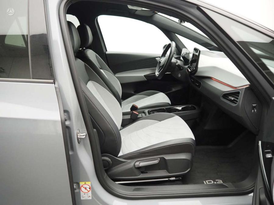 Grey Volkswagen ID.3 2023 in Vilnius, with an engine capacity of 0.00 L and mileage of 27 thousand km for 24500 €, photo 10 on AUTOMOTO.COM.LV