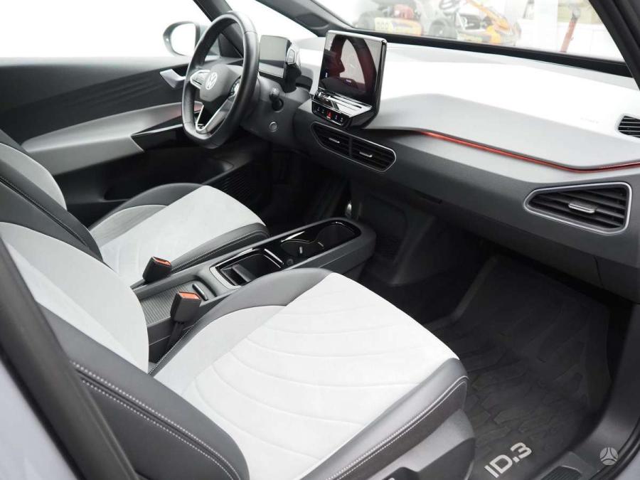 Grey Volkswagen ID.3 2023 in Vilnius, with an engine capacity of 0.00 L and mileage of 27 thousand km for 24500 €, photo 11 on AUTOMOTO.COM.LV