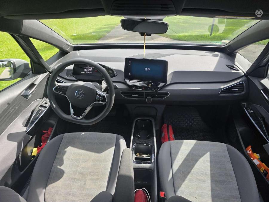 Grey Volkswagen ID.3 2023 in Pasvalys, with an engine capacity of 0.00 L and mileage of 53 thousand km for 17999 €, photo 6 on AUTOMOTO.COM.LV