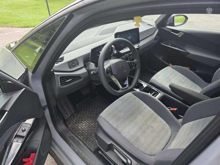 Grey Volkswagen ID.3 2023 in Pasvalys, with an engine capacity of 0.00 L and mileage of 53 thousand km for 17999 €, photo 10 on AUTOMOTO.COM.LV
