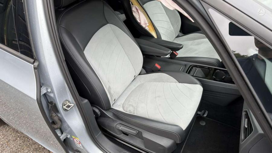 Pelēks Volkswagen ID.3 2023 Jonava, ar dzinēja tilpumu 0.00 L un nobraukumu 43 tūkst. km par 17200 €, foto 20 vietnē AUTOMOTO.COM.LV