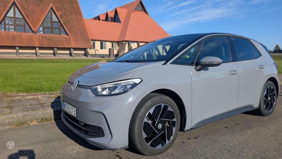 Pelēks Volkswagen ID.3 2024 Kauņa, ar dzinēja tilpumu 0.00 L un nobraukumu 34 tūkst. km par 27750 €, foto 1 vietnē AUTOMOTO.COM.LV