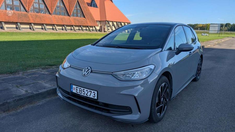 Pelēks Volkswagen ID.3 2024 Kauņa, ar dzinēja tilpumu 0.00 L un nobraukumu 34 tūkst. km par 27750 €, foto 3 vietnē AUTOMOTO.COM.LV