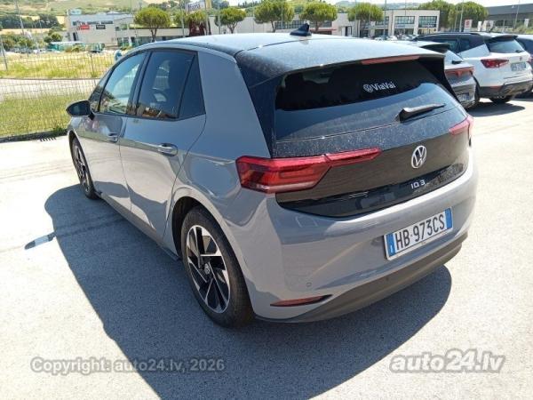 Pelēks Volkswagen ID.3 2025 Tallina, ar dzinēja tilpumu 0.00 L un nobraukumu 12 tūkst. km par 26900 €, foto 2 vietnē AUTOMOTO.COM.LV