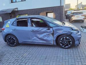 Pelēks Volkswagen ID.3 2025 Kauņa, ar dzinēja tilpumu 0.00 L un nobraukumu 7 tūkst. km par 12900 €, foto 27 vietnē AUTOMOTO.COM.LV
