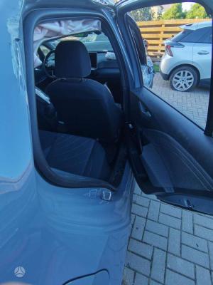 Pelēks Volkswagen ID.3 2025 Kauņa, ar dzinēja tilpumu 0.00 L un nobraukumu 7 tūkst. km par 12900 €, foto 29 vietnē AUTOMOTO.COM.LV