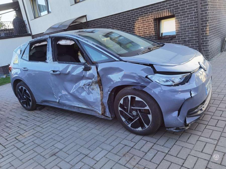 Pelēks Volkswagen ID.3 2025 Kauņa, ar dzinēja tilpumu 0.00 L un nobraukumu 7 tūkst. km par 12900 €, foto 34 vietnē AUTOMOTO.COM.LV