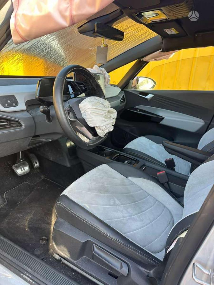 Grey Volkswagen ID.3 2025 in Klaipeda, with an engine capacity of 0.00 L and mileage of 54 thousand km for 7900 €, photo 9 on AUTOMOTO.COM.LV