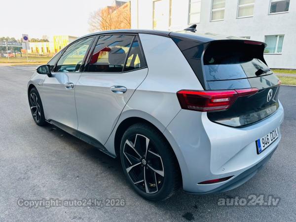 Pelēks Volkswagen ID.3 2020 Tallina, ar dzinēja tilpumu 0.00 L un nobraukumu 155 tūkst. km par 15900 €, foto 3 vietnē AUTOMOTO.COM.LV