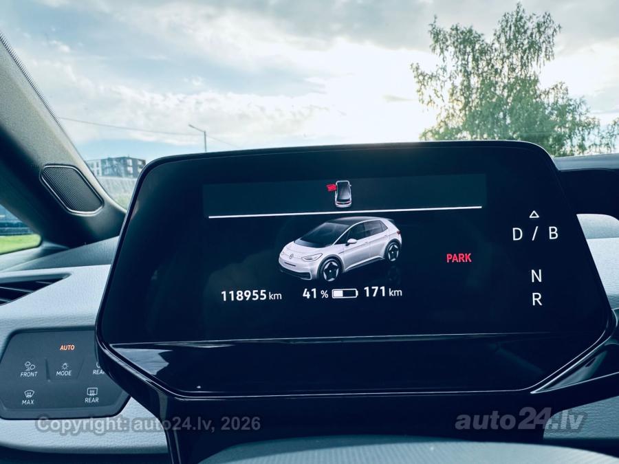 Grey Volkswagen ID.3 2020 in Tallinn, with an engine capacity of 0.00 L and mileage of 119 thousand km for 17900 €, photo 15 on AUTOMOTO.COM.LV