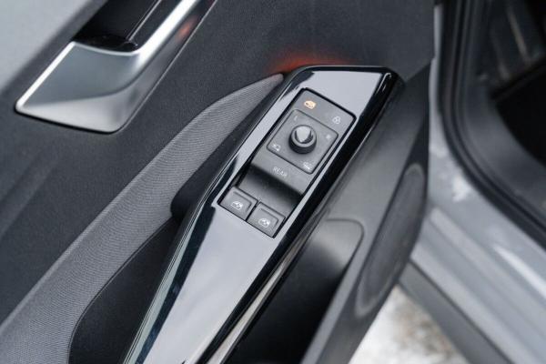 Volkswagen ID.3 2023 in Riga, with an engine capacity of 0.00 L and mileage of 0 thousand km for 27850 €, photo 8 on AUTOMOTO.COM.LV