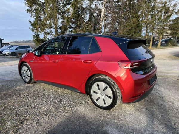 Sarkans Volkswagen ID.3 2022 Kauņa, ar dzinēja tilpumu 0.00 L un nobraukumu 48 tūkst. km par 13750 €, foto 2 vietnē AUTOMOTO.COM.LV