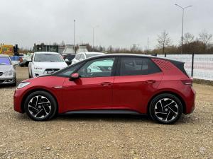 Red Volkswagen ID.3 2022 in Siauliai, with an engine capacity of 0.00 L and mileage of 28 thousand km for 19400 €, photo 8 on AUTOMOTO.COM.LV
