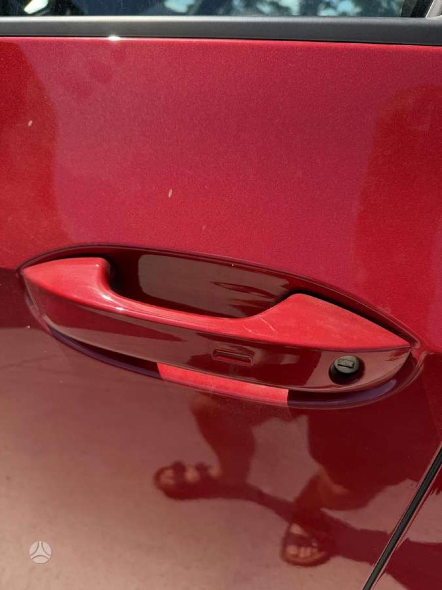Red Volkswagen ID.3 2022 in Kaunas, with an engine capacity of 0.00 L and mileage of 22 thousand km for 13750 €, photo 11 on AUTOMOTO.COM.LV