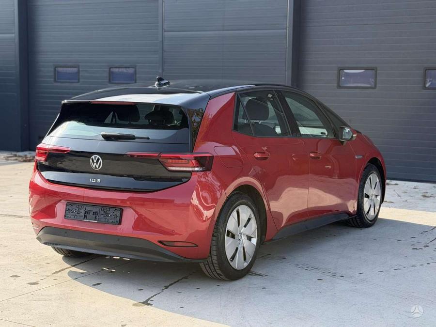 Red Volkswagen ID.3 2022 in Kaunas, with an engine capacity of 0.00 L and mileage of 151 thousand km for 12850 €, photo 1 on AUTOMOTO.COM.LV