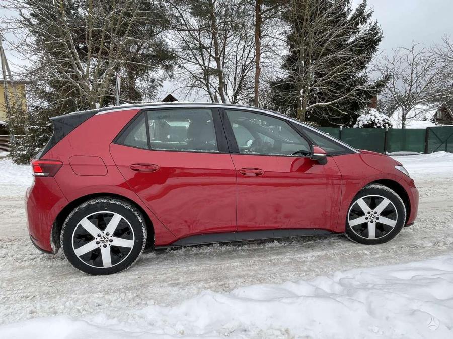 Red Volkswagen ID.3 2024 in Vilnius, with an engine capacity of 0.00 L and mileage of 40 thousand km for 22500 €, photo 10 on AUTOMOTO.COM.LV