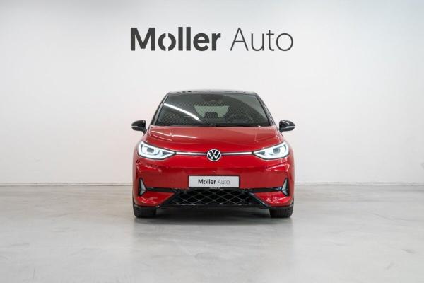 Red Volkswagen ID.3 2025 in Vilnius, with an engine capacity of 0.00 L and mileage of 18 thousand km for 42500 €, photo 5 on AUTOMOTO.COM.LV