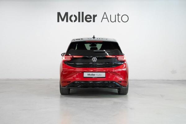 Red Volkswagen ID.3 2025 in Vilnius, with an engine capacity of 0.00 L and mileage of 18 thousand km for 42500 €, photo 6 on AUTOMOTO.COM.LV
