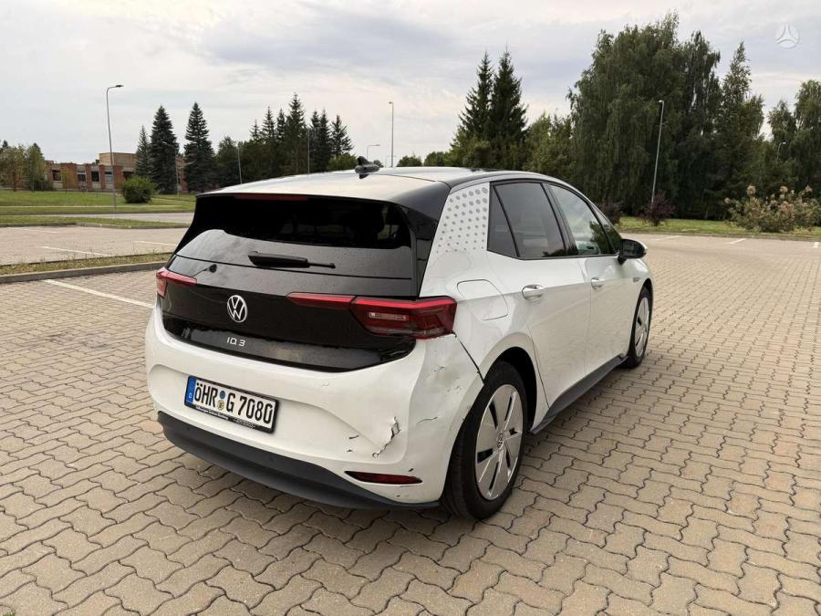 White Volkswagen ID.3 2020 in Kupiskis, with an engine capacity of 0.00 L and mileage of 48 thousand km for 14200 €, photo 8 on AUTOMOTO.COM.LV