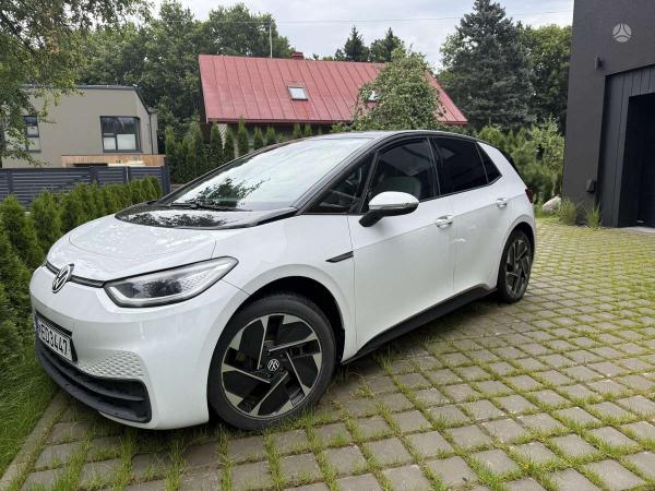 White Volkswagen ID.3 2020 in Kaunas, with an engine capacity of 0.00 L and mileage of 70 thousand km for 15000 €, photo 1 on AUTOMOTO.COM.LV