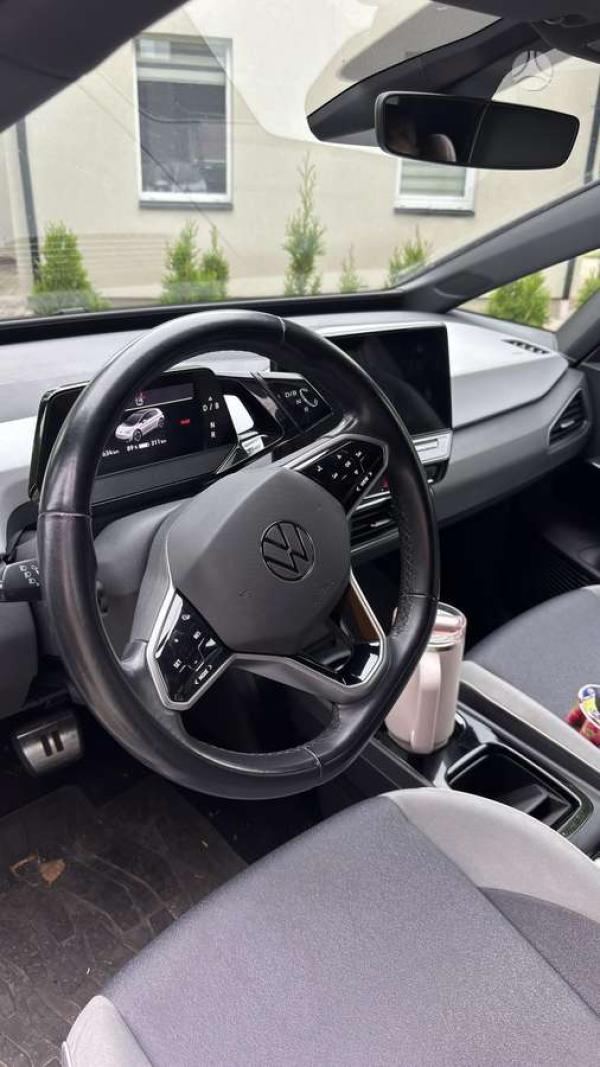 White Volkswagen ID.3 2020 in Kaunas, with an engine capacity of 0.00 L and mileage of 70 thousand km for 15000 €, photo 7 on AUTOMOTO.COM.LV