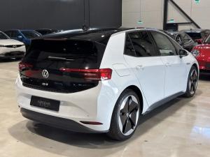 Balts Volkswagen ID.3 2020 Mārupe, ar dzinēja tilpumu 0.00 L un nobraukumu 68 tūkst. km par 22990 €, foto 3 vietnē AUTOMOTO.COM.LV