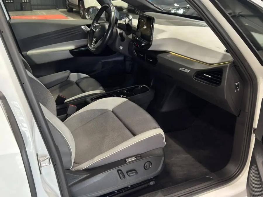 Balts Volkswagen ID.3 2020 Mārupe, ar dzinēja tilpumu 0.00 L un nobraukumu 68 tūkst. km par 22990 €, foto 8 vietnē AUTOMOTO.COM.LV