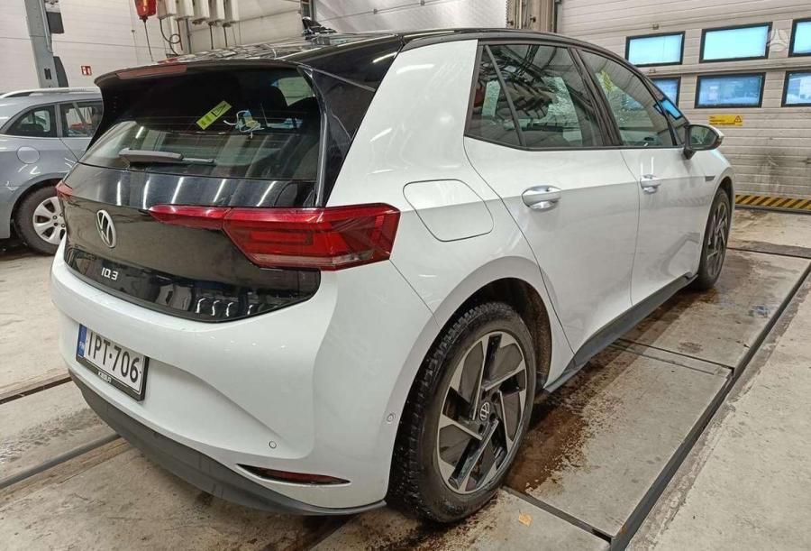 Balts Volkswagen ID.3 2022 Klaipėda, ar dzinēja tilpumu 0.00 L un nobraukumu 53 tūkst. km par 12800 €, foto 4 vietnē AUTOMOTO.COM.LV