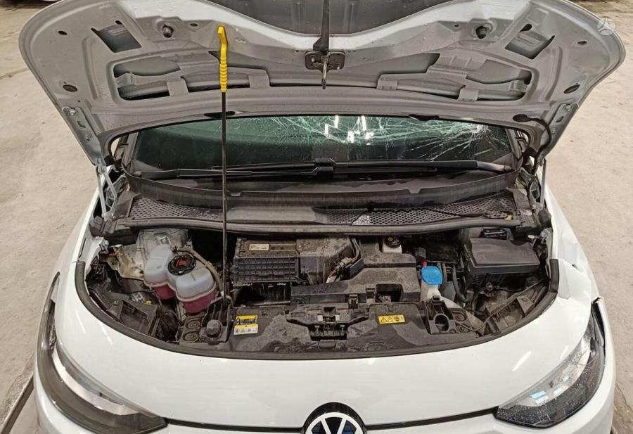 Balts Volkswagen ID.3 2022 Klaipėda, ar dzinēja tilpumu 0.00 L un nobraukumu 53 tūkst. km par 12800 €, foto 6 vietnē AUTOMOTO.COM.LV