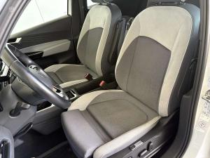 White Volkswagen ID.3 2022 in Vilnius, with an engine capacity of 0.00 L and mileage of 99 thousand km for 20900 €, photo 19 on AUTOMOTO.COM.LV