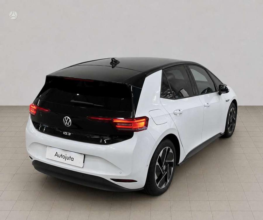 White Volkswagen ID.3 2022 in Kaunas, with an engine capacity of 0.00 L and mileage of 68 thousand km for 21900 €, photo 5 on AUTOMOTO.COM.LV
