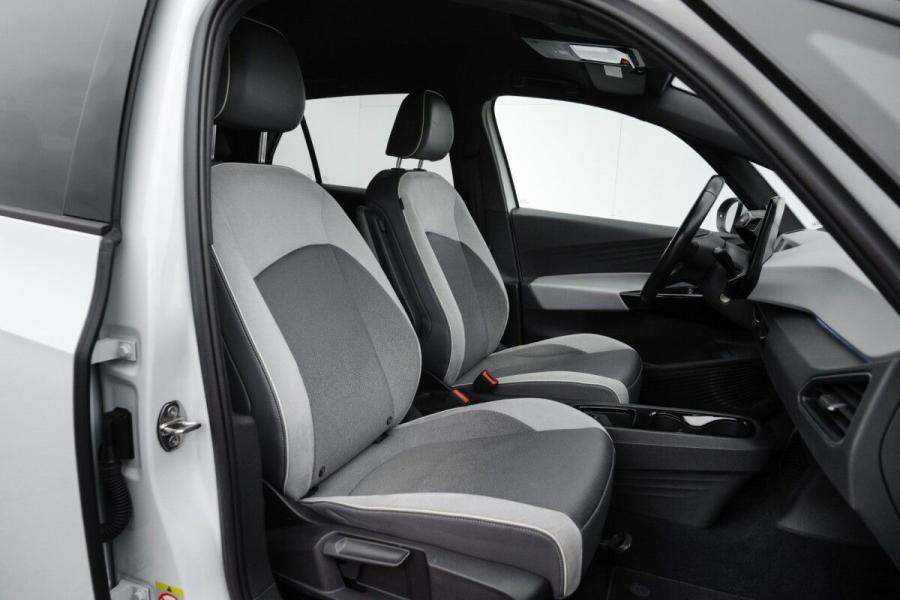 Balts Volkswagen ID.3 2022 Rīga, ar dzinēja tilpumu 0.00 L un nobraukumu 82 tūkst. km par 24650 €, foto 8 vietnē AUTOMOTO.COM.LV
