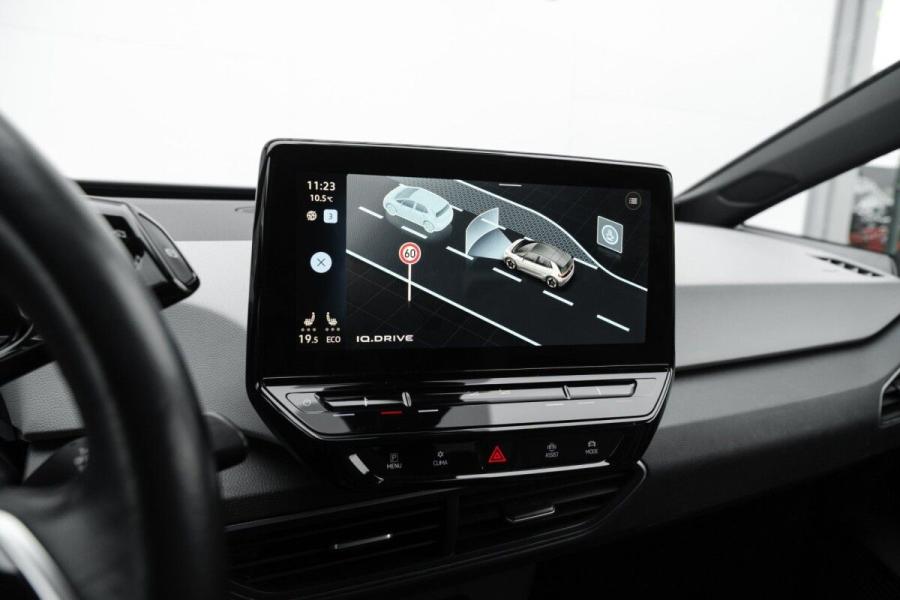 Balts Volkswagen ID.3 2022 Rīga, ar dzinēja tilpumu 0.00 L un nobraukumu 82 tūkst. km par 24650 €, foto 20 vietnē AUTOMOTO.COM.LV