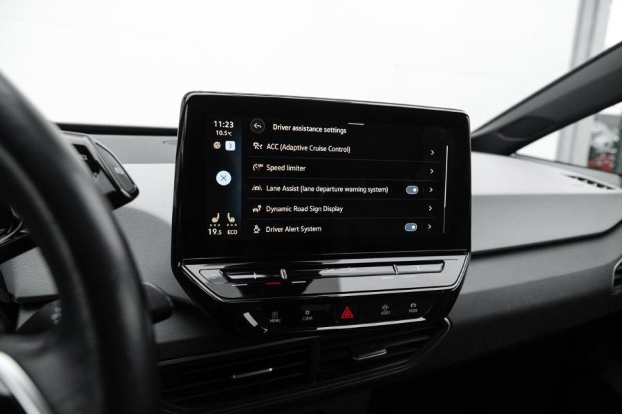 Balts Volkswagen ID.3 2022 Rīga, ar dzinēja tilpumu 0.00 L un nobraukumu 82 tūkst. km par 24650 €, foto 21 vietnē AUTOMOTO.COM.LV