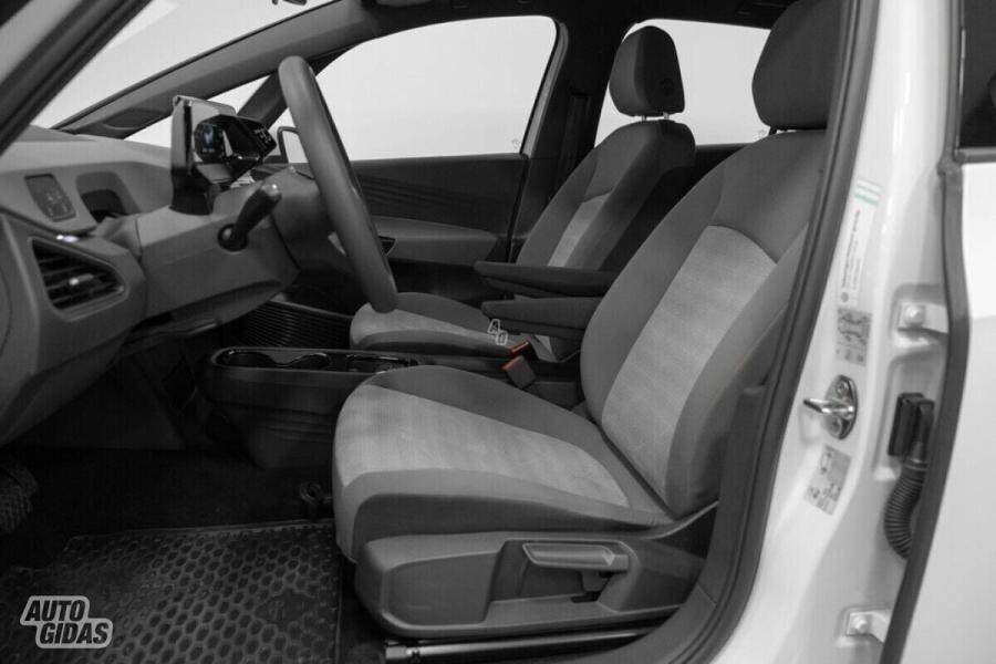 White Volkswagen ID.3 2023 in Vilnius, with an engine capacity of 0.00 L and mileage of 55 thousand km for 24900 €, photo 6 on AUTOMOTO.COM.LV