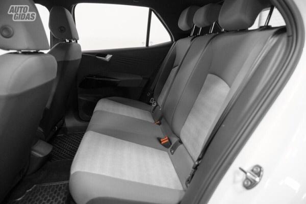 White Volkswagen ID.3 2023 in Vilnius, with an engine capacity of 0.00 L and mileage of 55 thousand km for 24900 €, photo 6 on AUTOMOTO.COM.LV