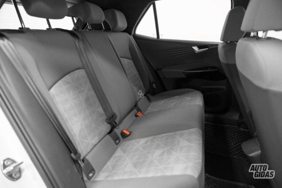 White Volkswagen ID.3 2023 in Vilnius, with an engine capacity of 0.00 L and mileage of 55 thousand km for 24900 €, photo 9 on AUTOMOTO.COM.LV