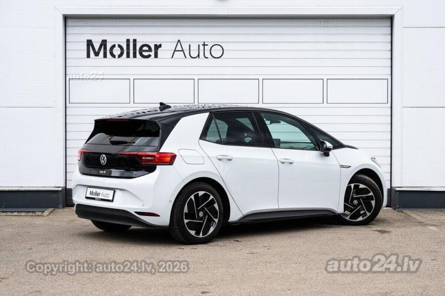White Volkswagen ID.3 2023 in Riga, with an engine capacity of 1.00 L and mileage of 18 thousand km for 29616 €, photo 4 on AUTOMOTO.COM.LV