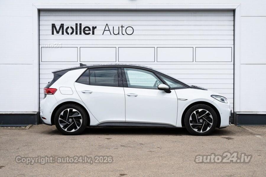 White Volkswagen ID.3 2023 in Riga, with an engine capacity of 1.00 L and mileage of 18 thousand km for 29616 €, photo 6 on AUTOMOTO.COM.LV