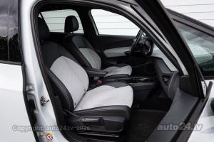 White Volkswagen ID.3 2023 in Riga, with an engine capacity of 1.00 L and mileage of 18 thousand km for 29616 €, photo 7 on AUTOMOTO.COM.LV