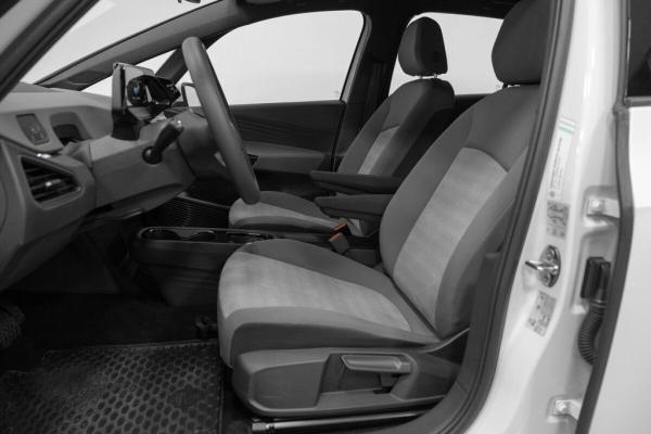 White Volkswagen ID.3 2023 in Vilnius, with an engine capacity of 0.00 L and mileage of 55 thousand km for 23900 €, photo 5 on AUTOMOTO.COM.LV