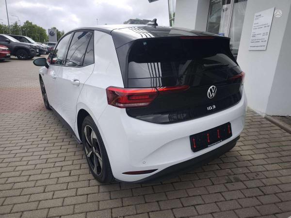 White Volkswagen ID.3 2023 in Siauliai, with an engine capacity of 0.00 L and mileage of 29 thousand km for 20900 €, photo 5 on AUTOMOTO.COM.LV