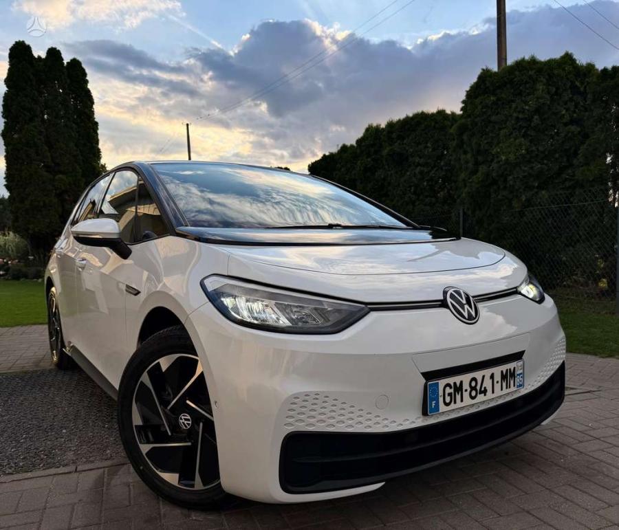 Balts Volkswagen ID.3 2023 Kauņa, ar dzinēja tilpumu 0.00 L un nobraukumu 50 tūkst. km par 19500 €, foto 24 vietnē AUTOMOTO.COM.LV