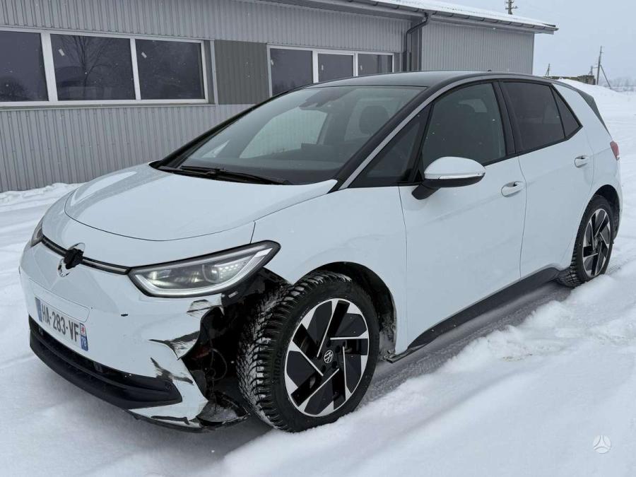 Balts Volkswagen ID.3 2024 Kauņa, ar dzinēja tilpumu 0.00 L un nobraukumu 13 tūkst. km par 15300 €, foto 2 vietnē AUTOMOTO.COM.LV