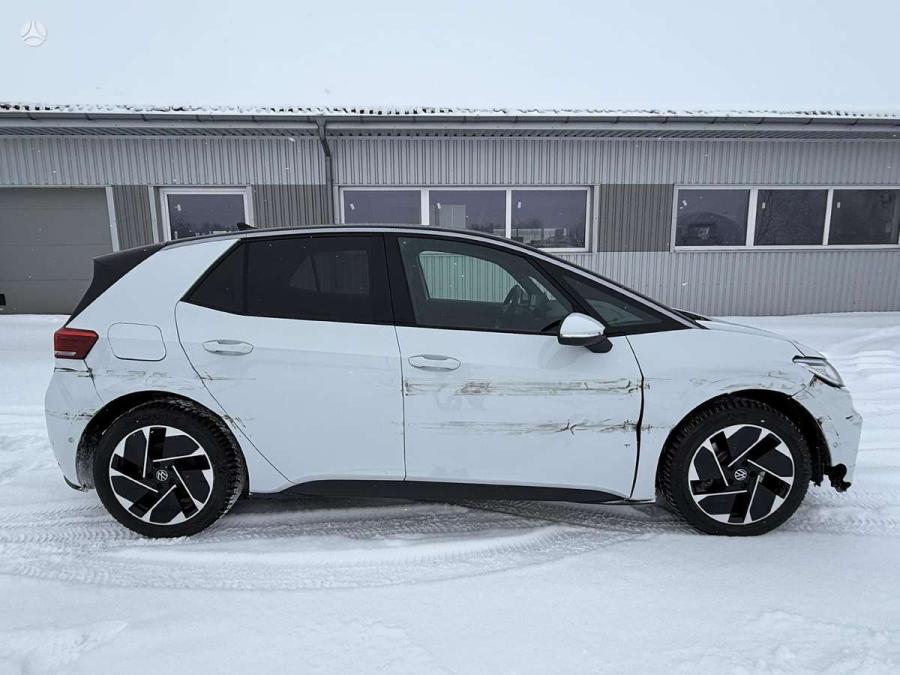 Balts Volkswagen ID.3 2024 Kauņa, ar dzinēja tilpumu 0.00 L un nobraukumu 13 tūkst. km par 15300 €, foto 6 vietnē AUTOMOTO.COM.LV