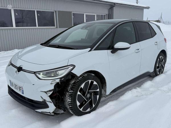 Balts Volkswagen ID.3 2024 Kauņa, ar dzinēja tilpumu 0.00 L un nobraukumu 13 tūkst. km par 15000 €, foto 2 vietnē AUTOMOTO.COM.LV