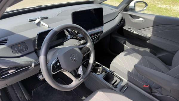 Balts Volkswagen ID.3 2024 Šauļi, ar dzinēja tilpumu 0.00 L un nobraukumu 10 tūkst. km par 23900 €, foto 8 vietnē AUTOMOTO.COM.LV