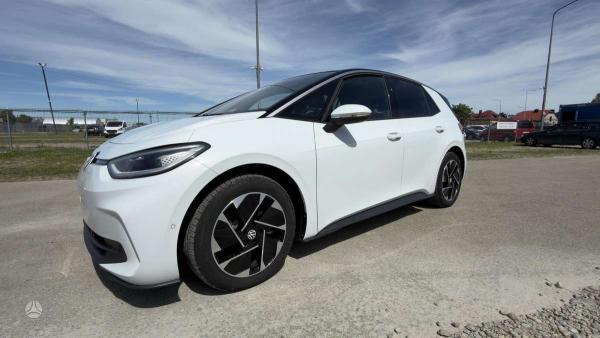 Balts Volkswagen ID.3 2024 Šauļi, ar dzinēja tilpumu 0.00 L un nobraukumu 10 tūkst. km par 23900 €, foto 1 vietnē AUTOMOTO.COM.LV
