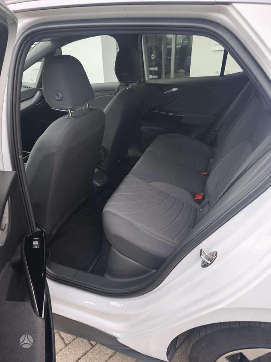 Balts Volkswagen ID.3 2024 Šauļi, ar dzinēja tilpumu 0.00 L un nobraukumu 10 tūkst. km par 25499 €, foto 10 vietnē AUTOMOTO.COM.LV